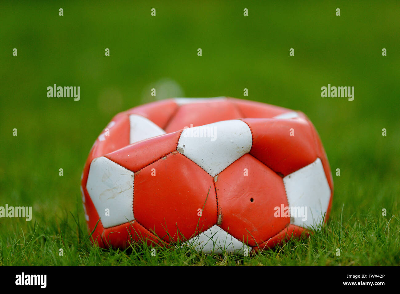 Kaputt club hi-res stock photography and images - Alamy