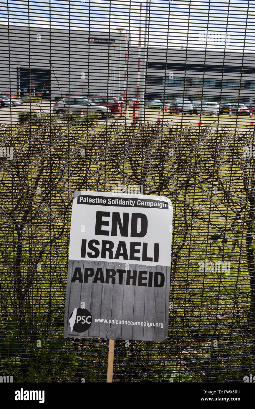 End apartheid sign hi-res stock photography and images - Alamy