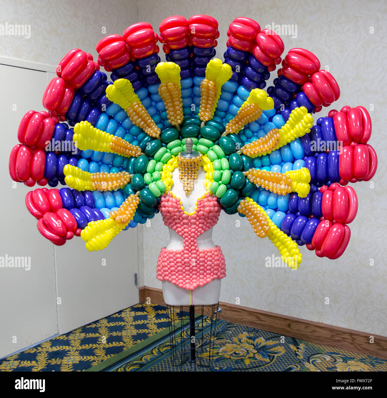 Balloon sculpture hi-res stock photography and images - Alamy