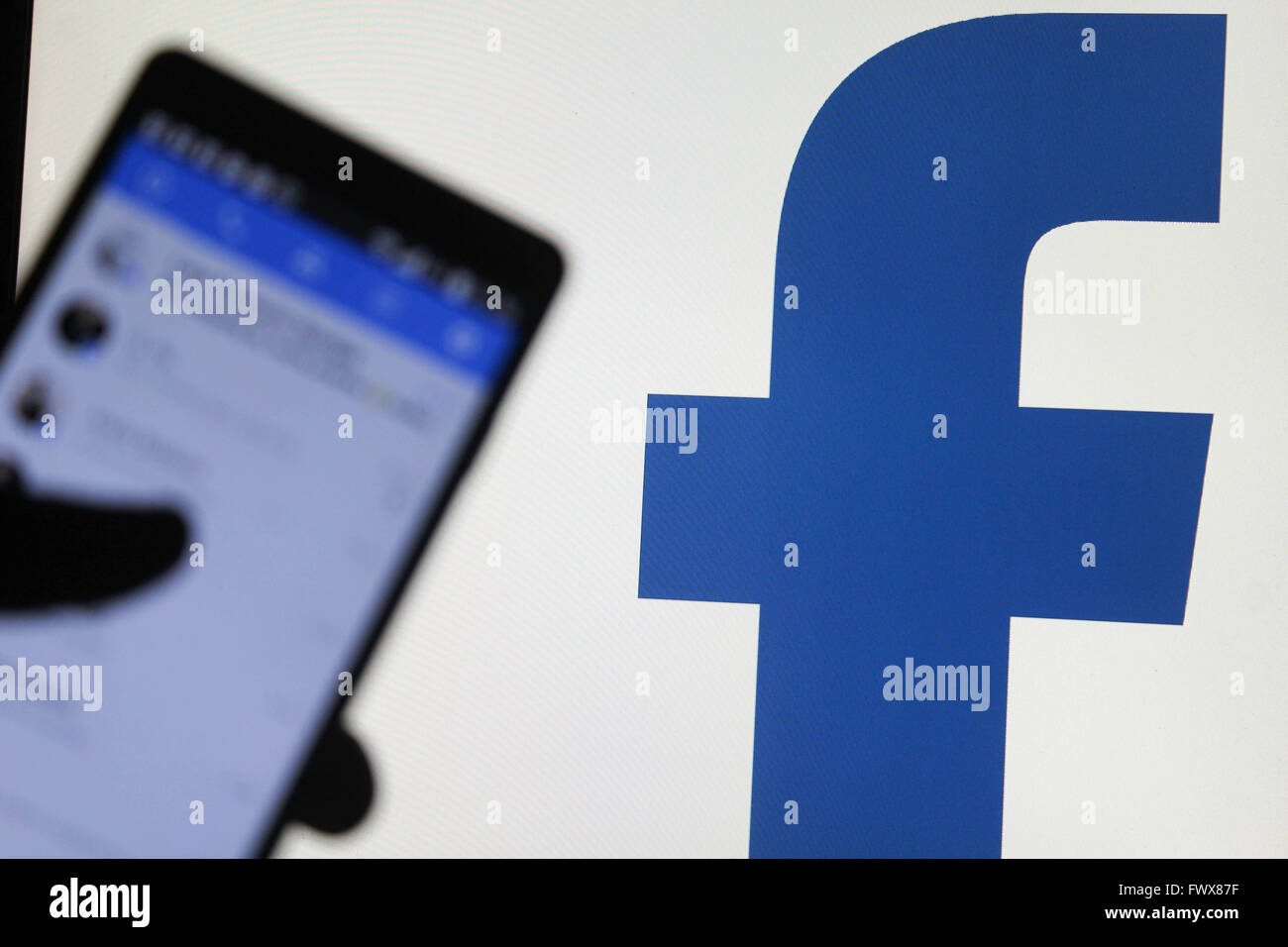 Facebook messenger new logo hi-res stock photography and images - Alamy
