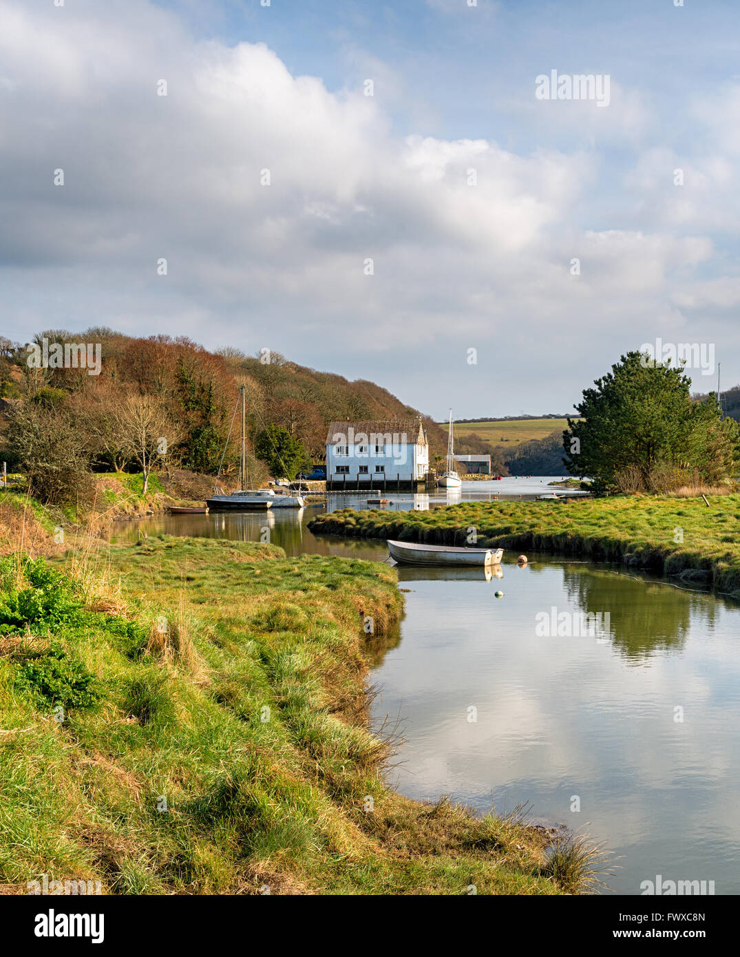 Helford river cornwall river boat hi-res stock photography and images ...