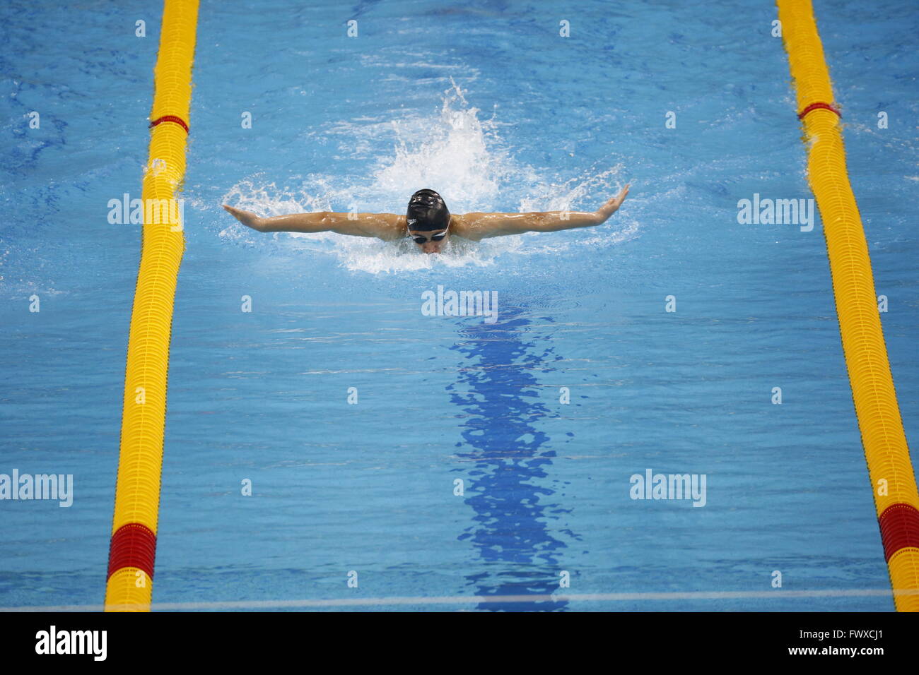 Hamdan Sports Complex, Dubai, U.A.E. 7th April, 2016. Swimmer competes ...