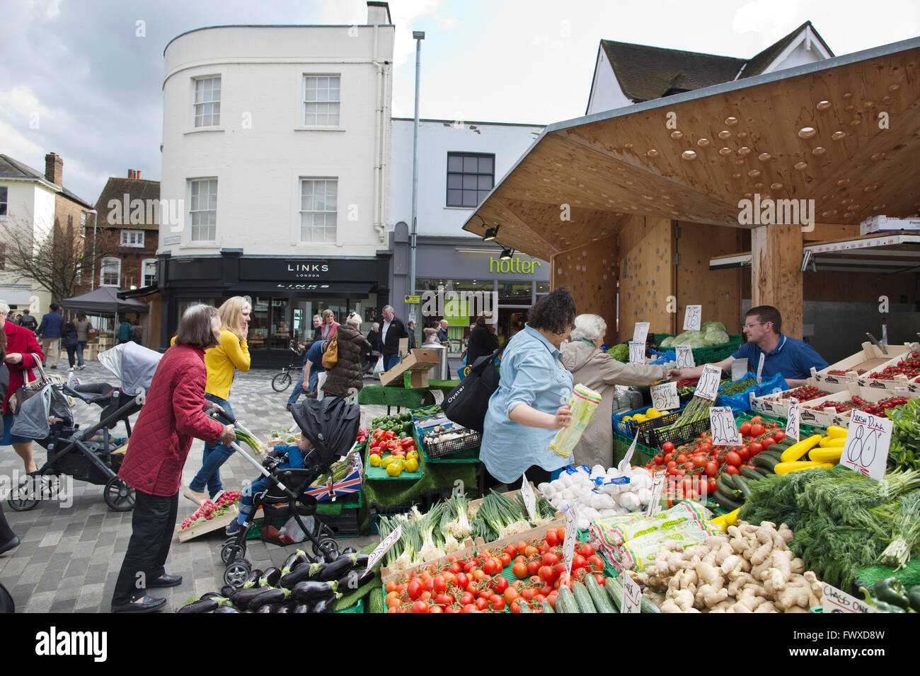Kingston market square hi-res stock photography and images - Alamy