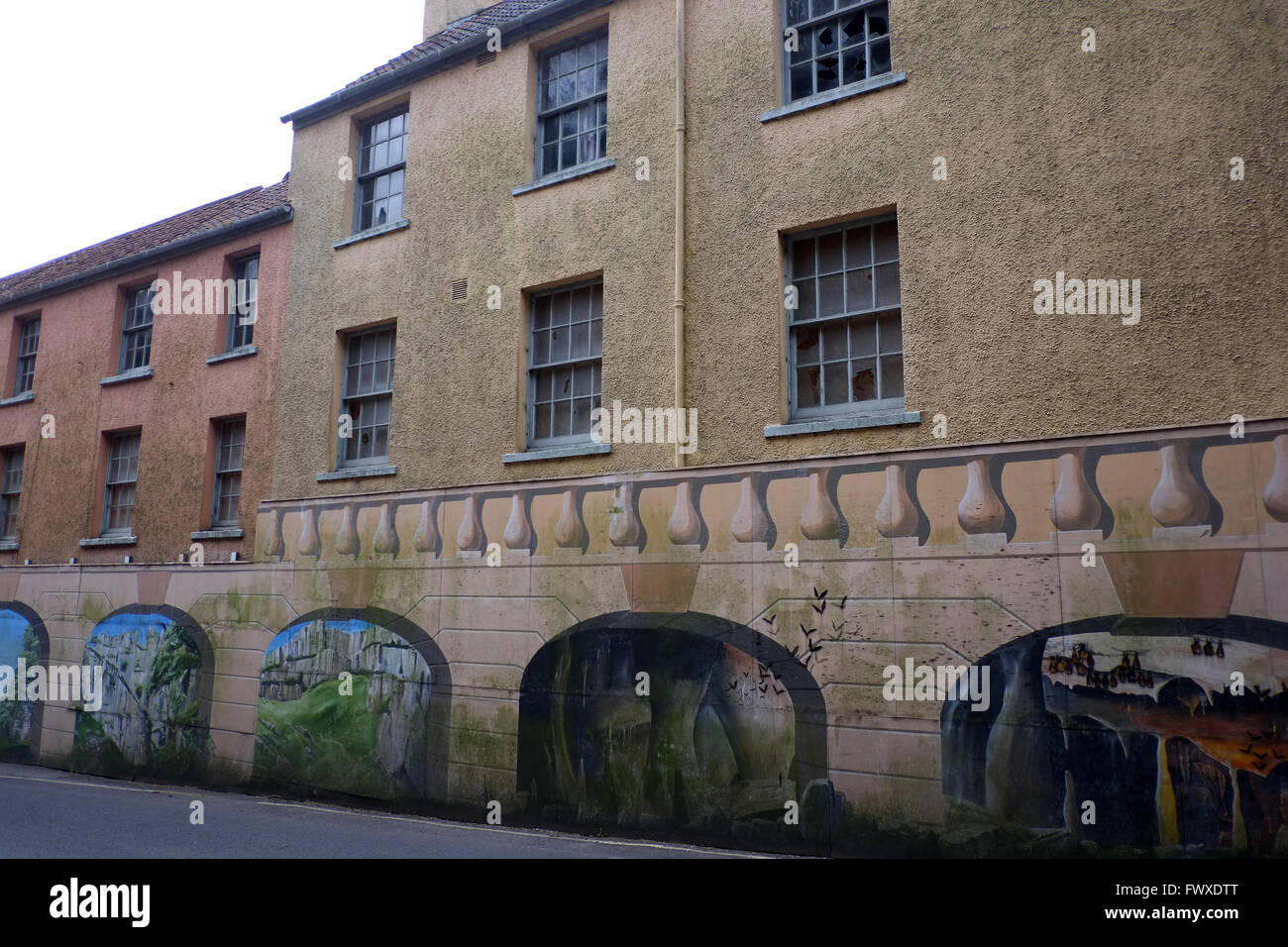 The now demolished Cox's Mill hotel and pub in Cheddar Gorge, many of ...