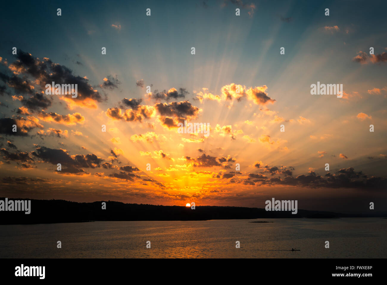 Sunrise over a lake hi-res stock photography and images - Alamy