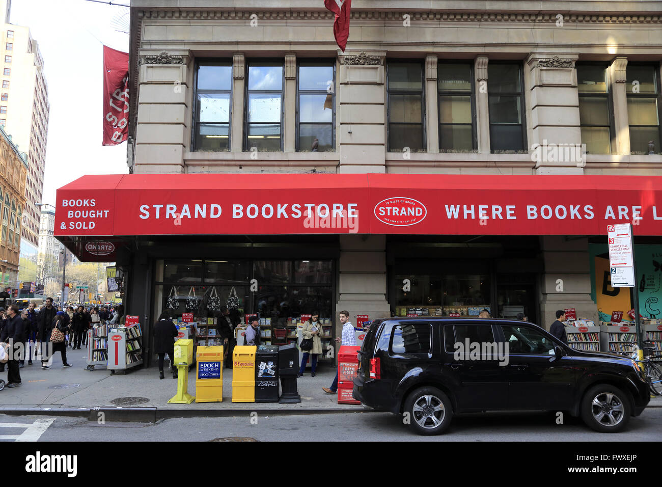 books for sale on sidewalk outside of Strand Bookstore in Greenwich ...