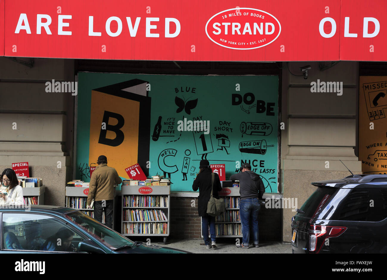 The strand bookstore hi-res stock photography and images - Alamy