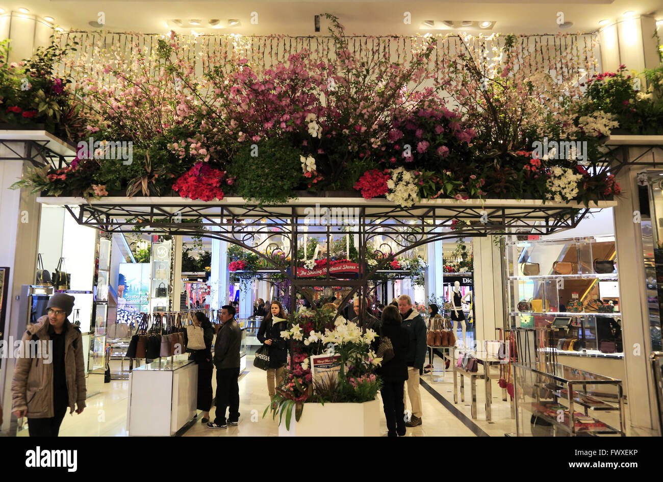 Macys department store interior hi-res stock photography and images - Alamy