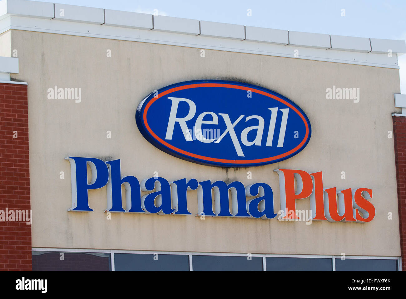 Rexall centre hi-res stock photography and images - Alamy