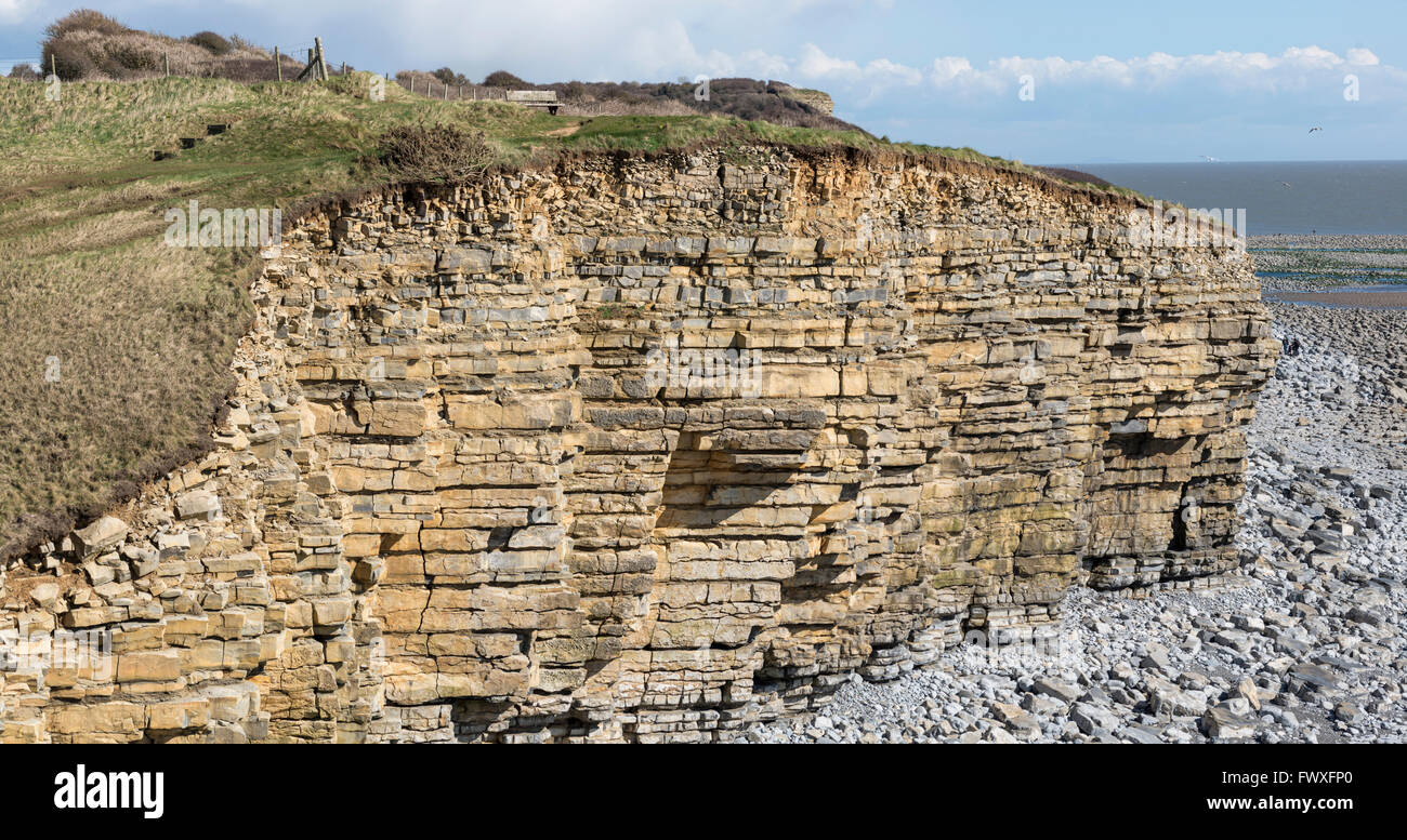 Rock bench hi-res stock photography and images - Alamy