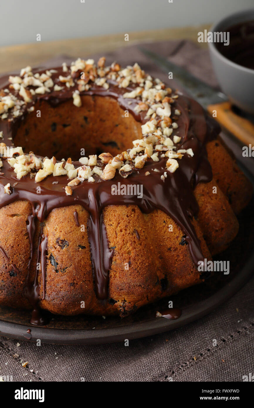Round cake hi-res stock photography and images - Alamy
