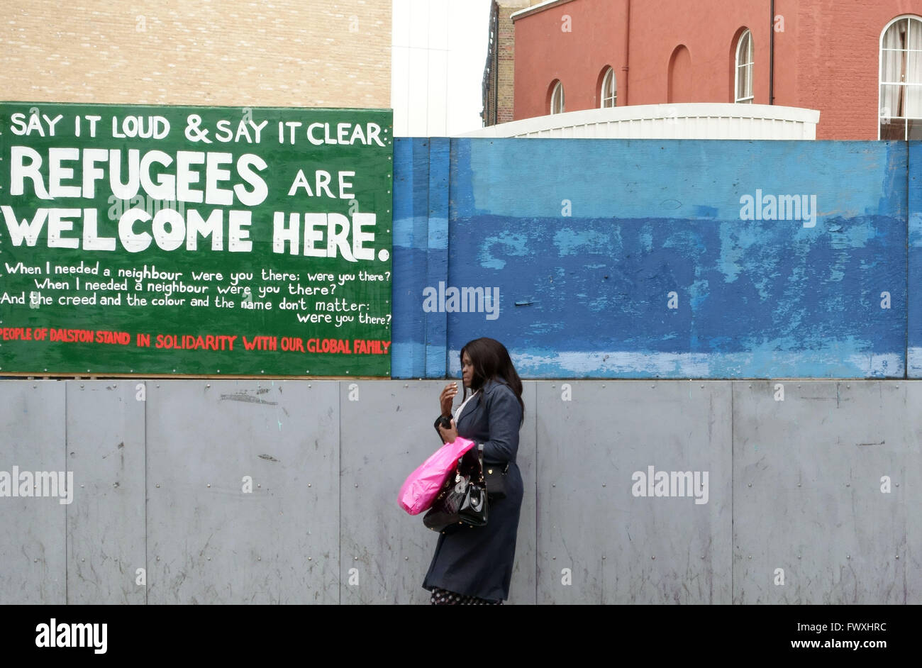 Refugees welcome sign hi-res stock photography and images - Alamy