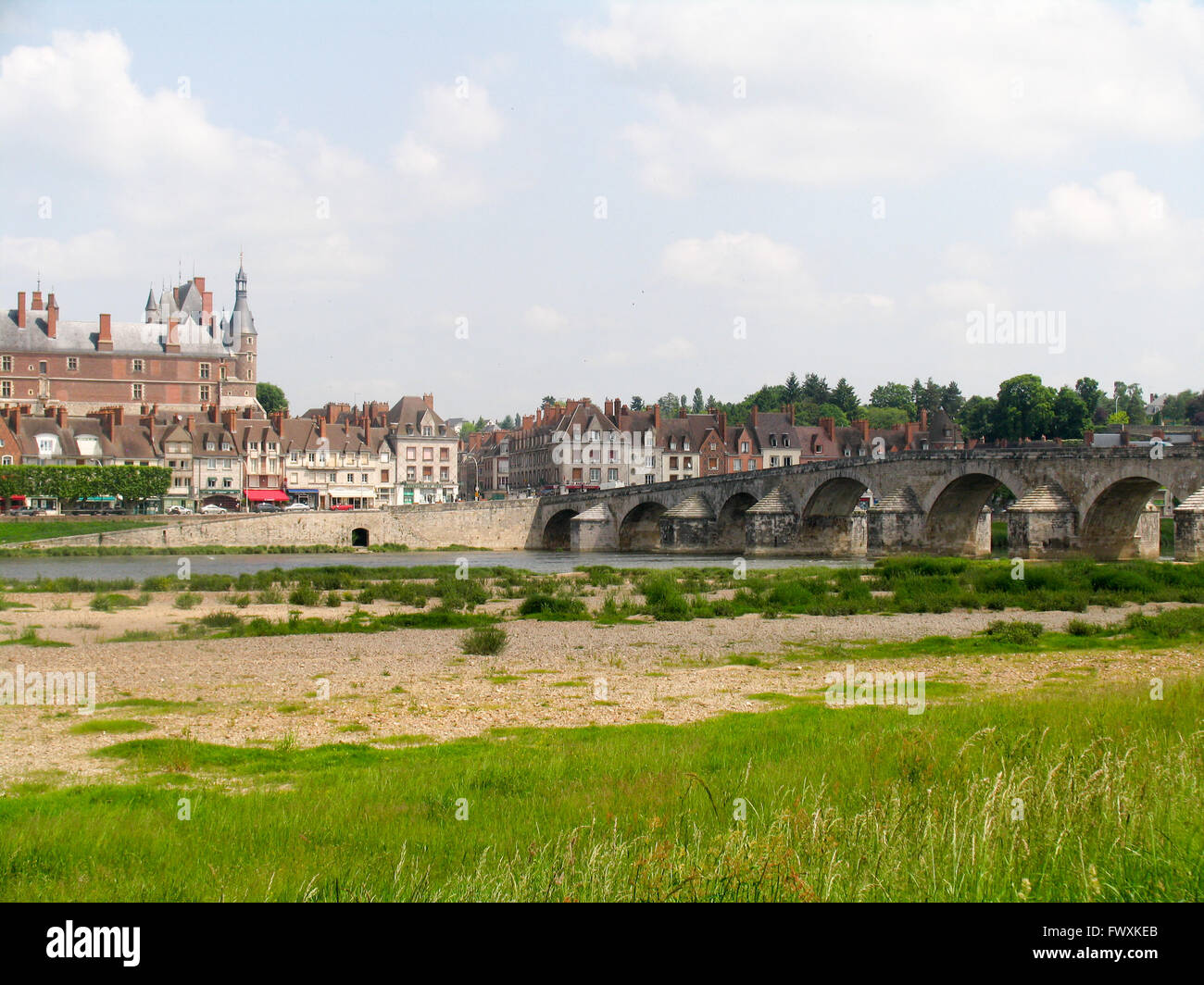 Bridge loire hi-res stock photography and images - Alamy