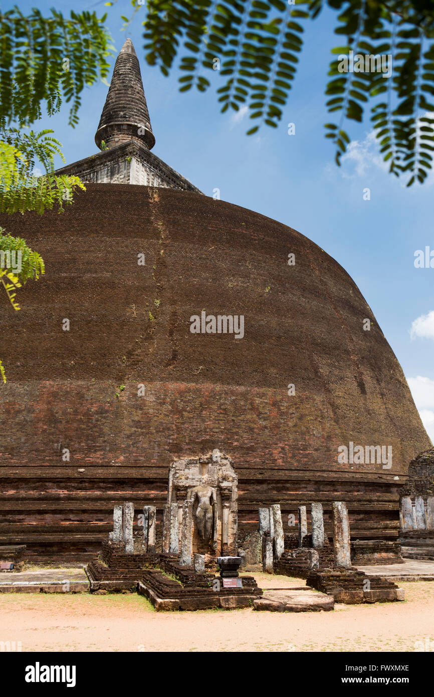 Sri Lanka, Polonnaruwa, Rankoth Vihara (Rankoth Vehera) dagoba, the ...