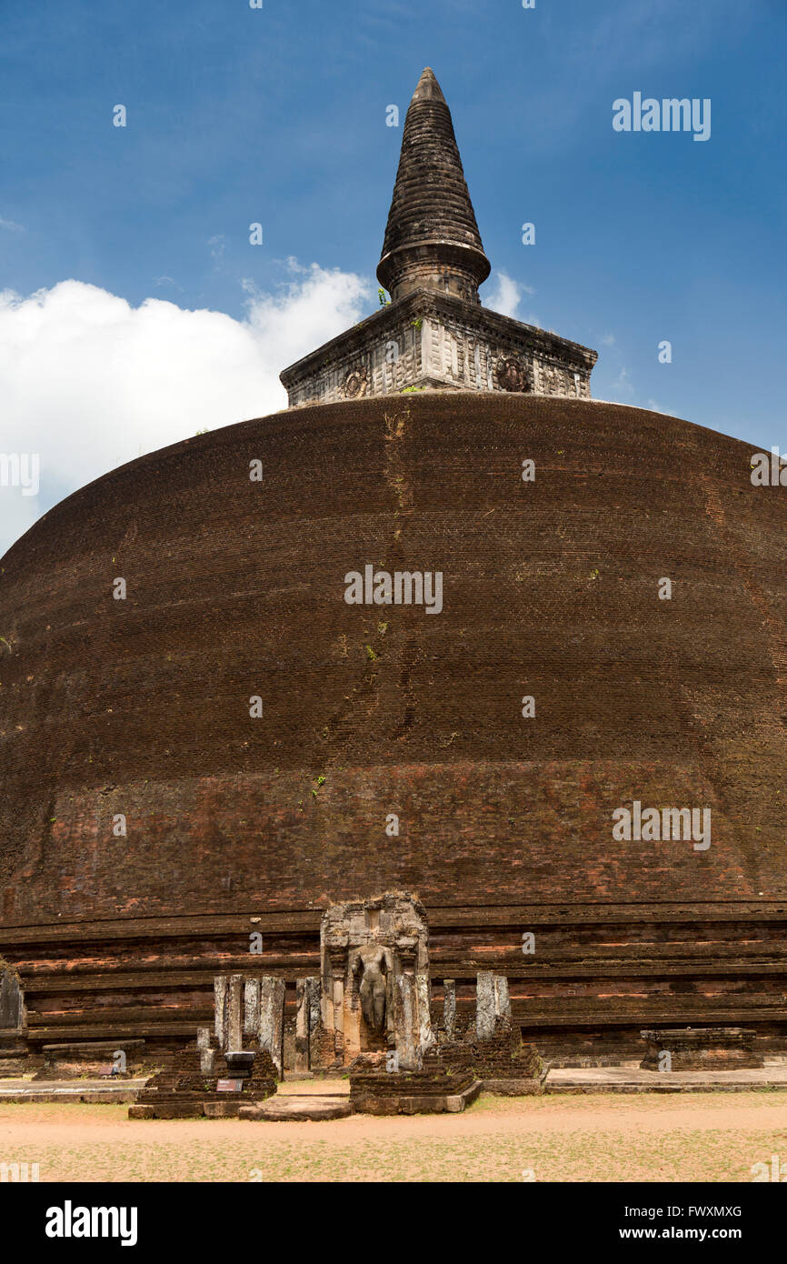 Sri Lanka, Polonnaruwa, Rankoth Vihara (Rankoth Vehera) dagoba, the ...