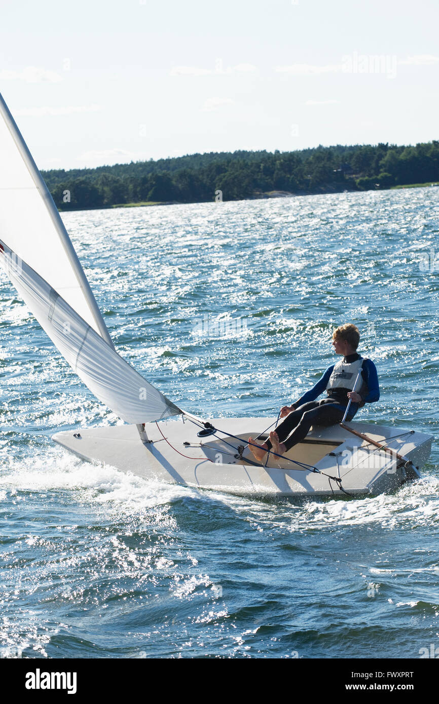 One man sailing boat hi-res stock photography and images - Alamy