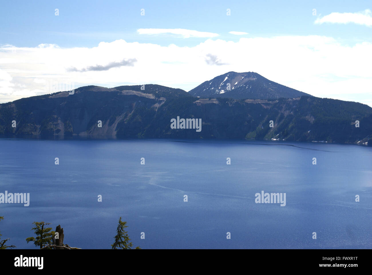 Crater lake, Caldera lake in Oregon state, formed around 7700 years ago ...