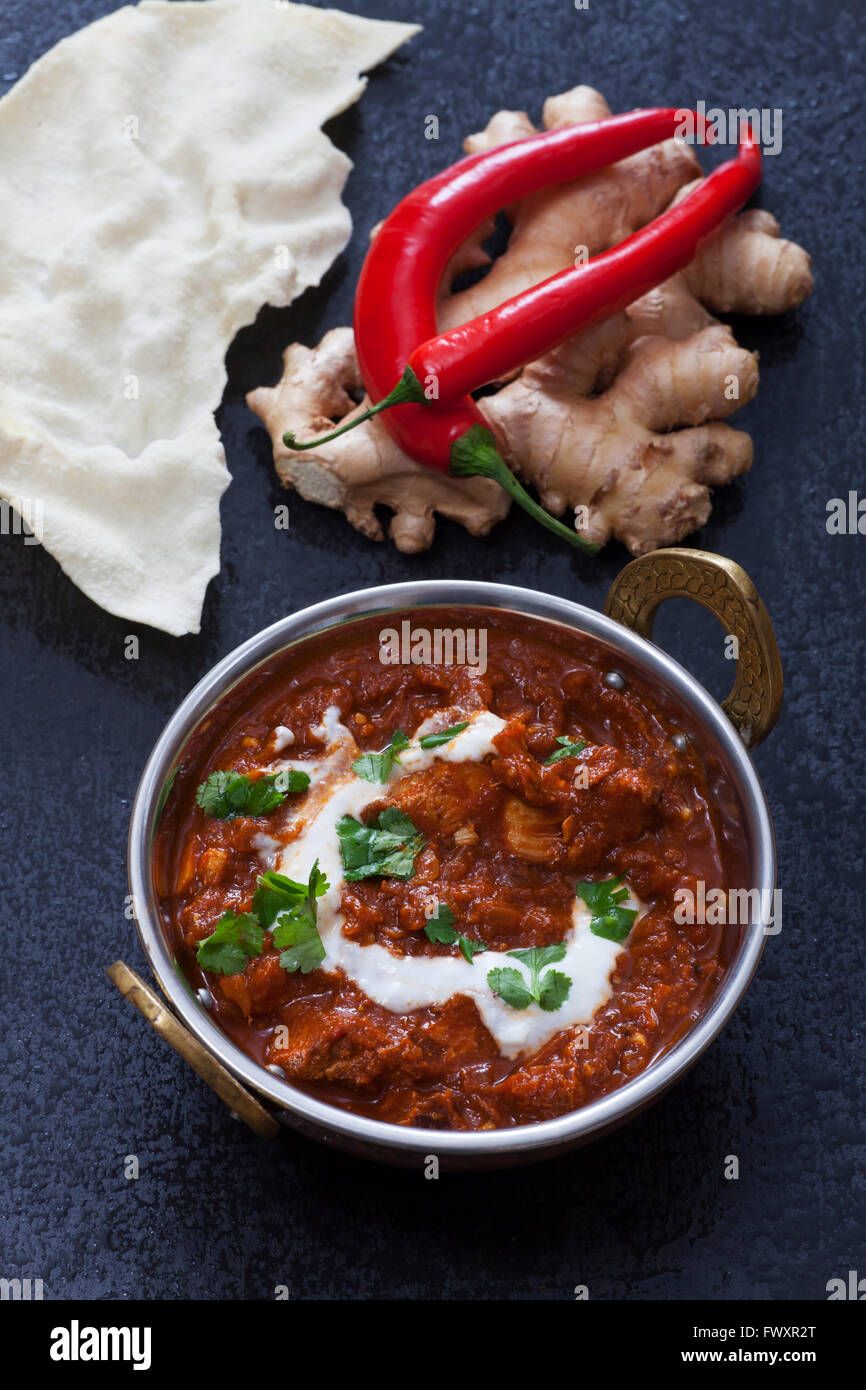 indian chicken curry in a pot Stock Photo - Alamy