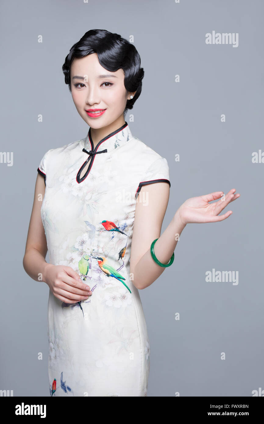 Portrait chinese women traditional dress hi-res stock photography and ...