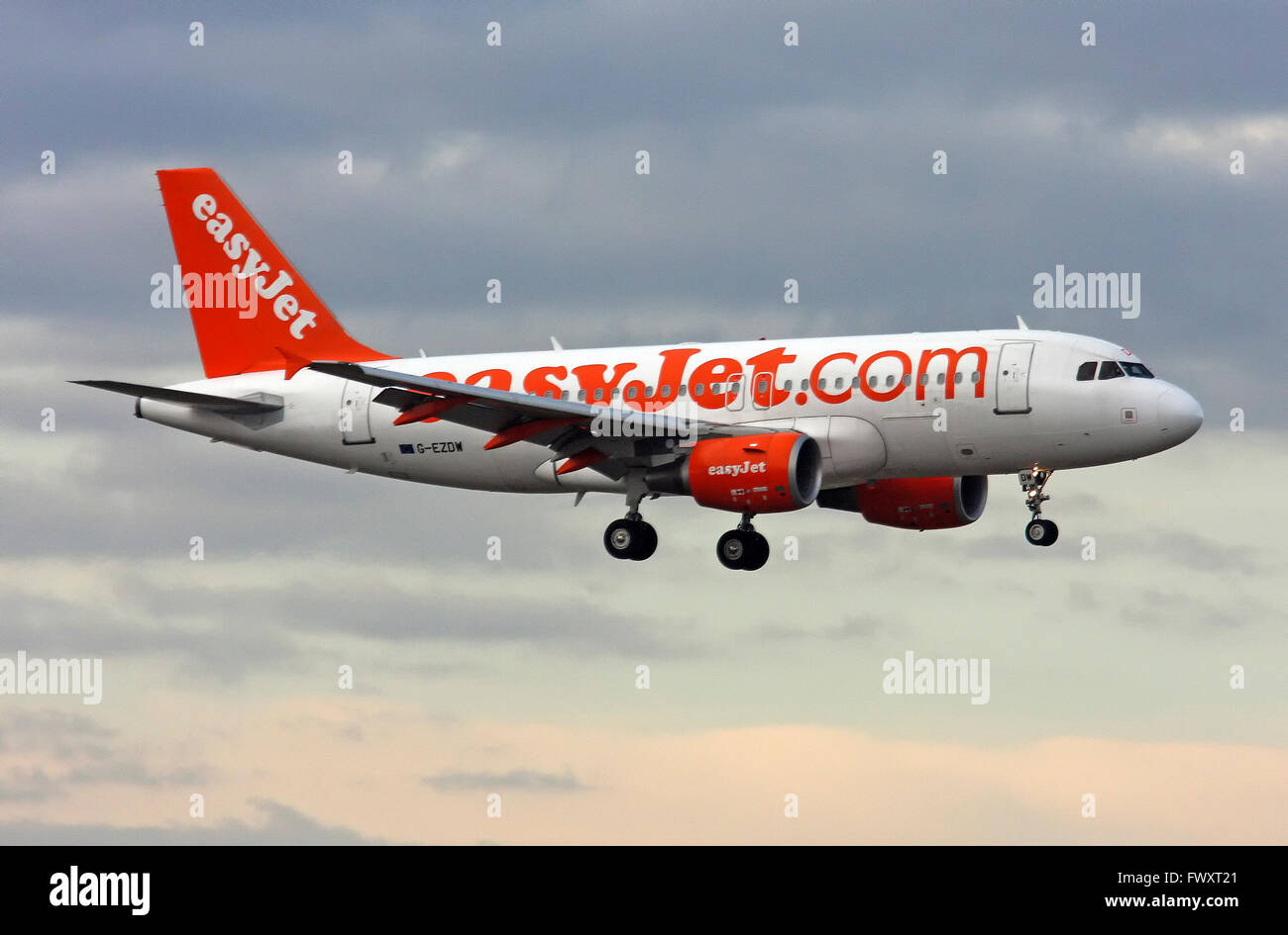 Travel In Easyjet Airplane Stock Photos & Travel In Easyjet Airplane ...
