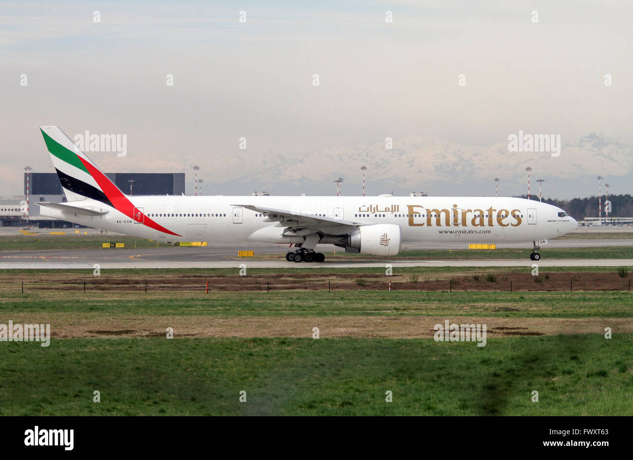 Milan linate international airport hi-res stock photography and images ...