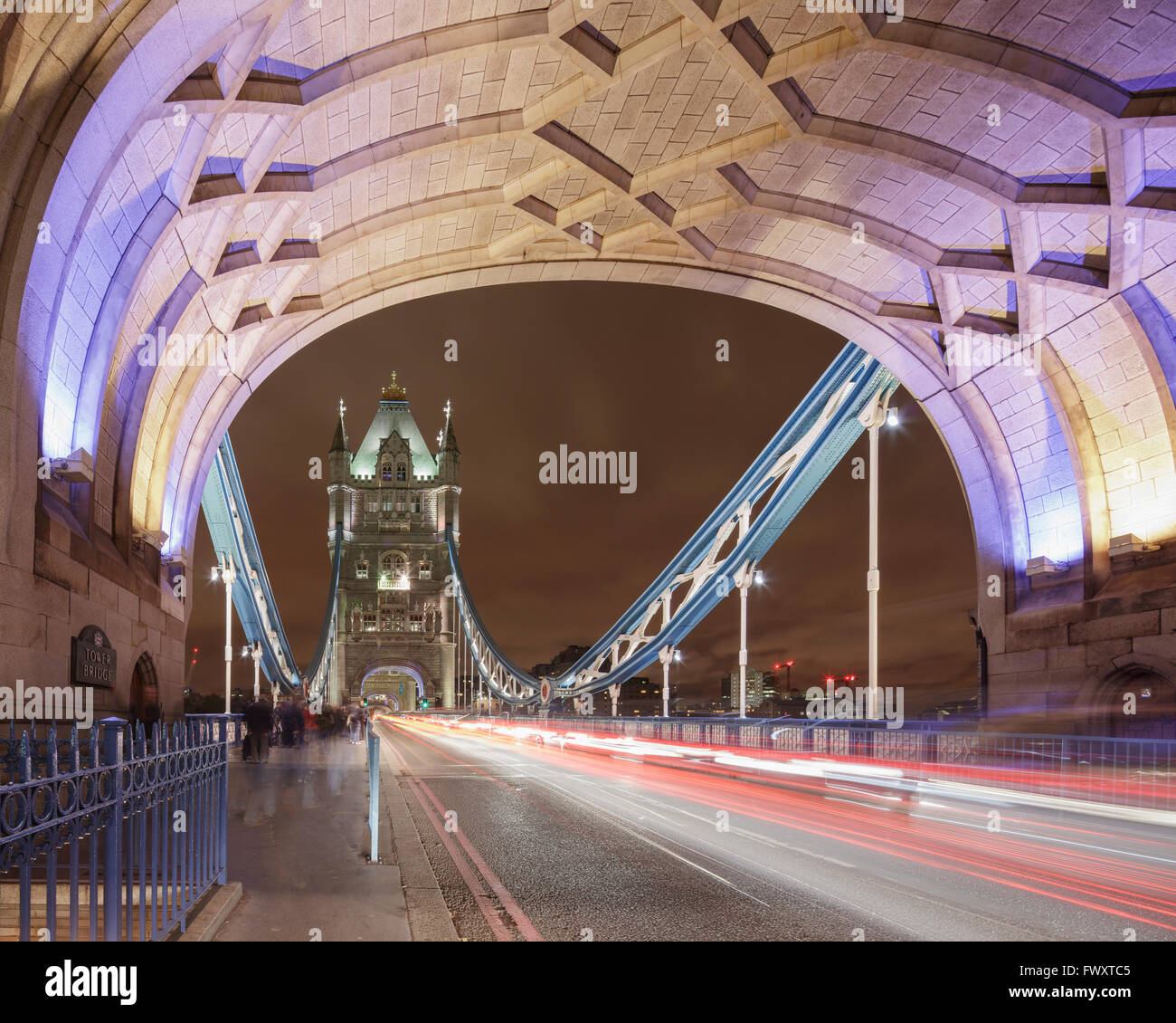London traffic trail hi-res stock photography and images - Alamy
