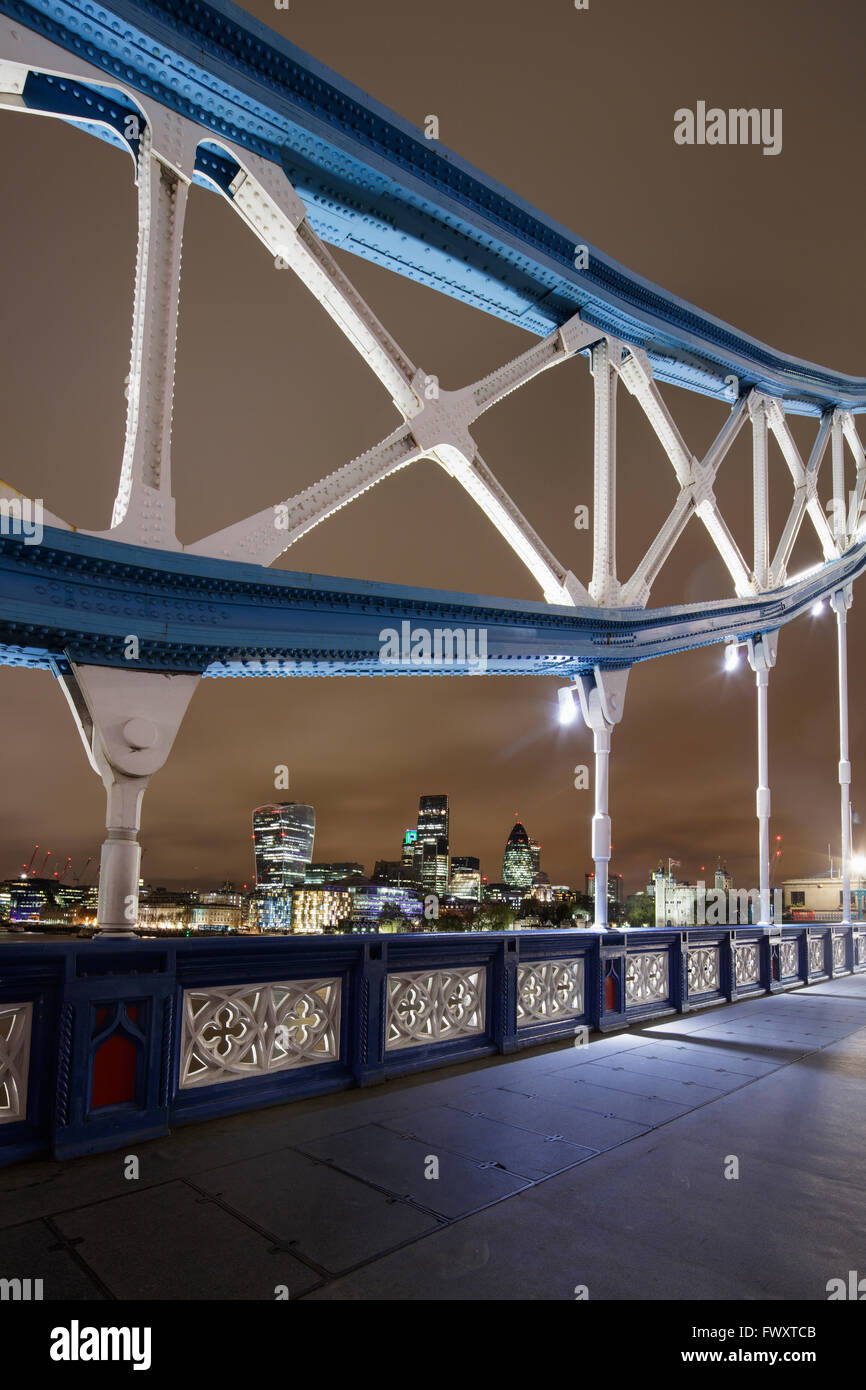 Bridge railing night hi-res stock photography and images - Alamy