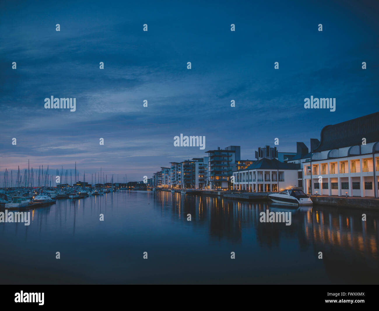 Horizontal canal hi-res stock photography and images - Alamy