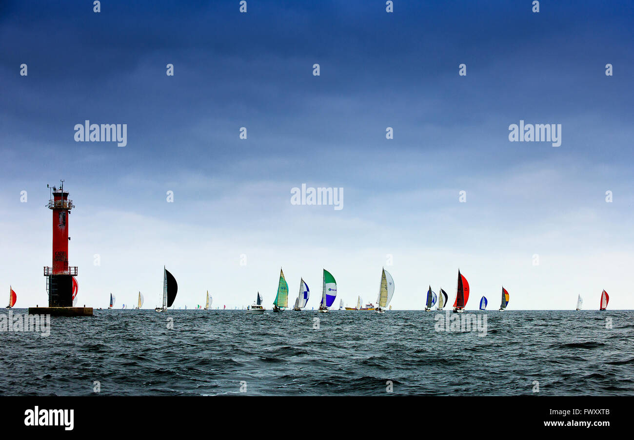 Sailing horizontal hi-res stock photography and images - Alamy