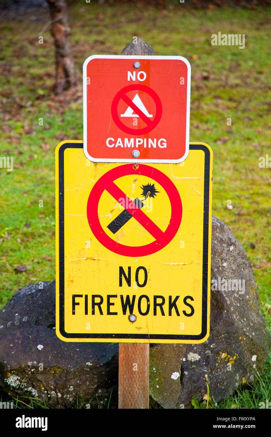 Illegal fireworks warning hi-res stock photography and images - Alamy