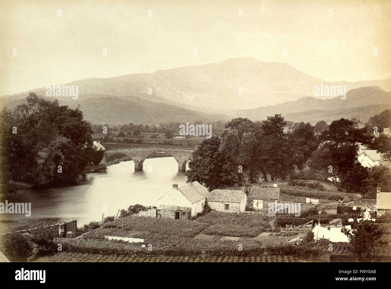 Bridge callander ben ledi hi-res stock photography and images - Alamy