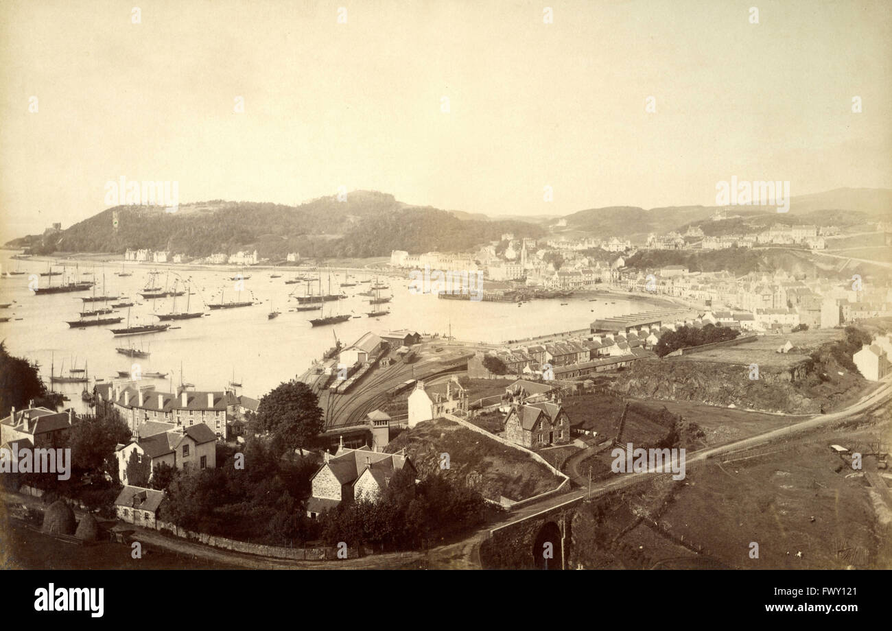 Oban railway pier hi-res stock photography and images - Alamy