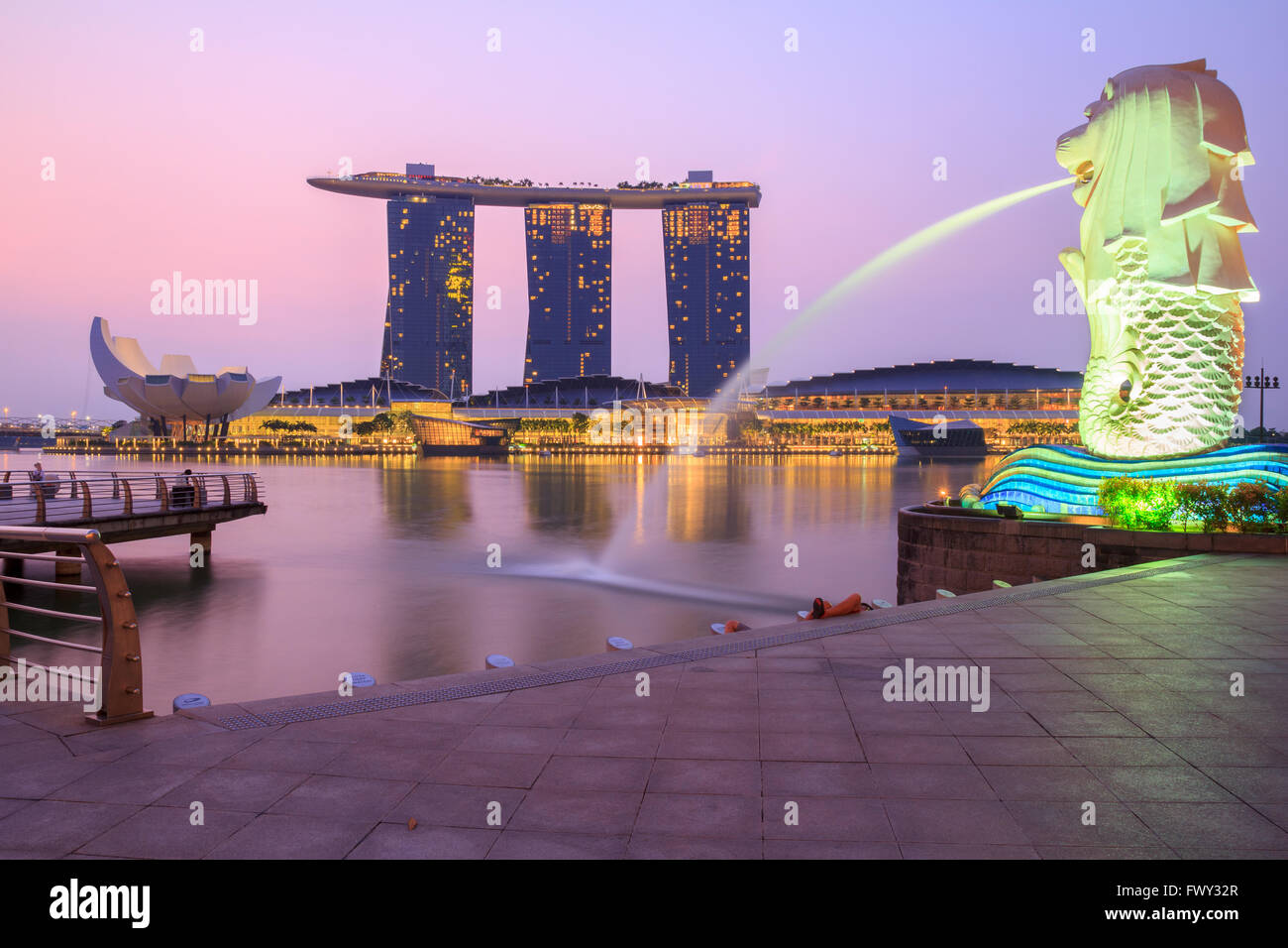 View singapore bay hi-res stock photography and images - Alamy