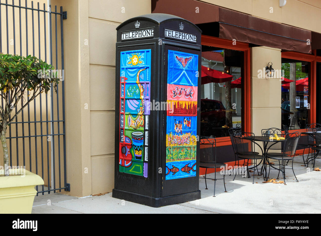 Old vintage phone booth usa hi-res stock photography and images - Alamy