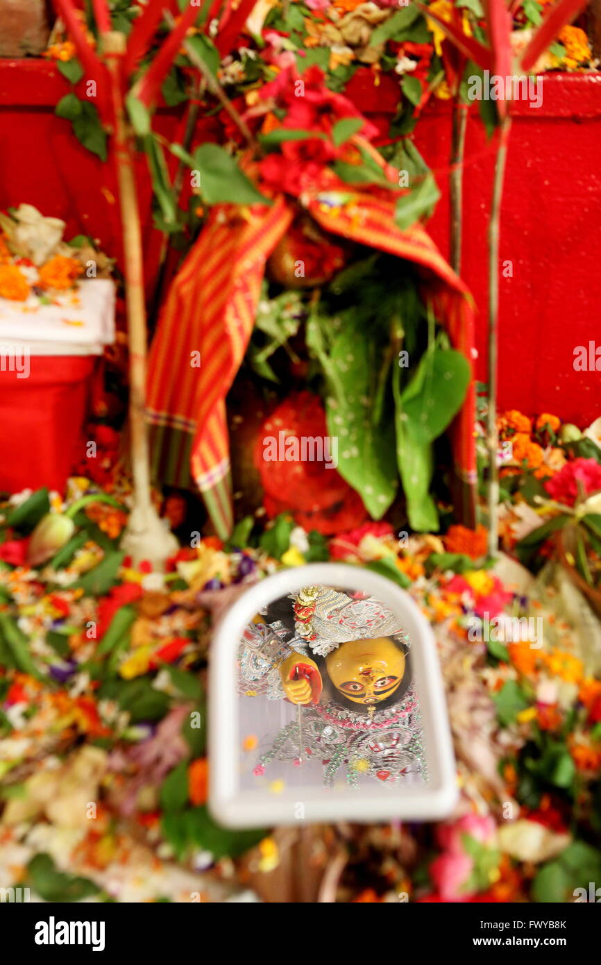 Durga puja aarti hi-res stock photography and images - Alamy