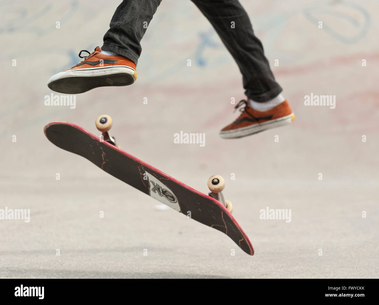 Radical shape hi-res stock photography and images - Alamy