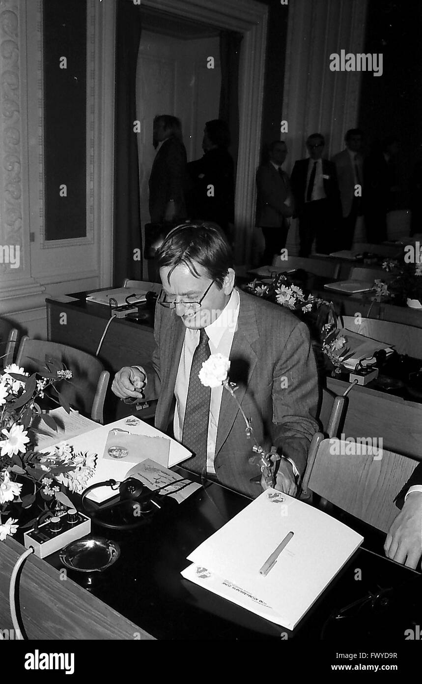 Copenhagen/Denmark/ (historical images 1985 ) Danish prime minister ...