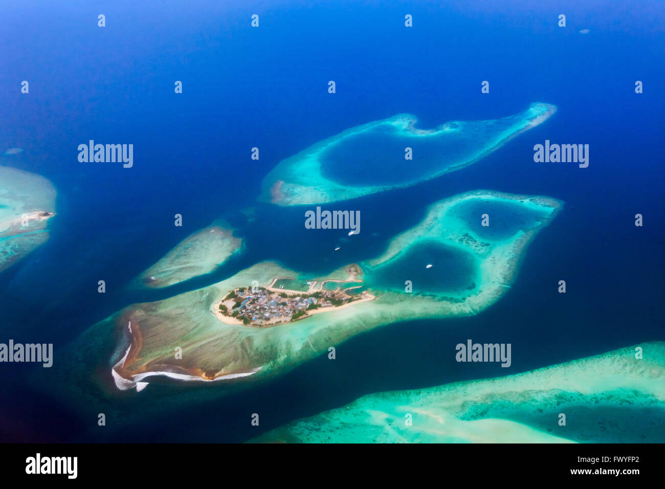 Aerial view of atolls in the ocean, Maldives Stock Photo - Alamy