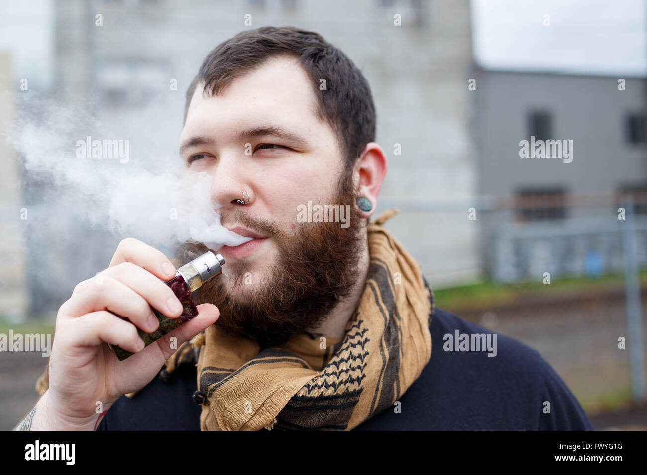 Vaping controversy hi-res stock photography and images - Alamy