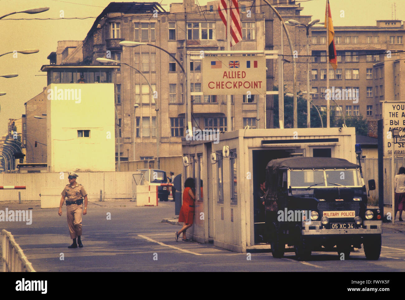 Allied Checkpoint on the Berlin Wall between West & East Germany 1978 ...