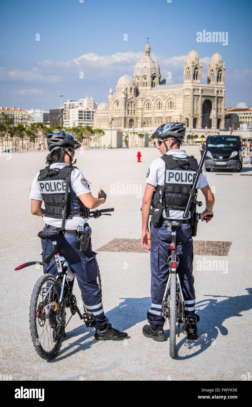 French police woman hi-res stock photography and images - Alamy