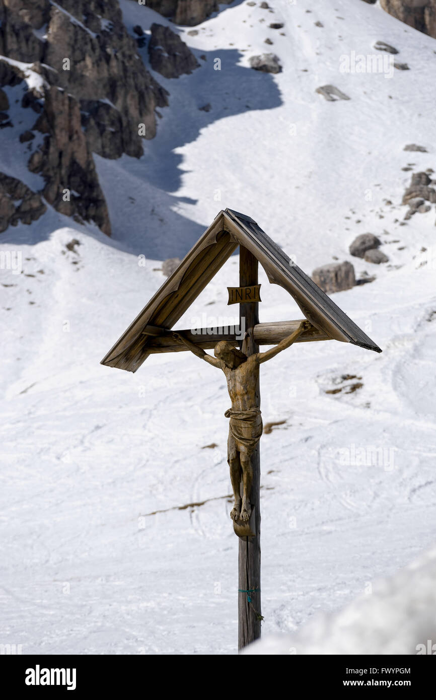 Jesus christ sculpture on rock hi-res stock photography and images - Alamy