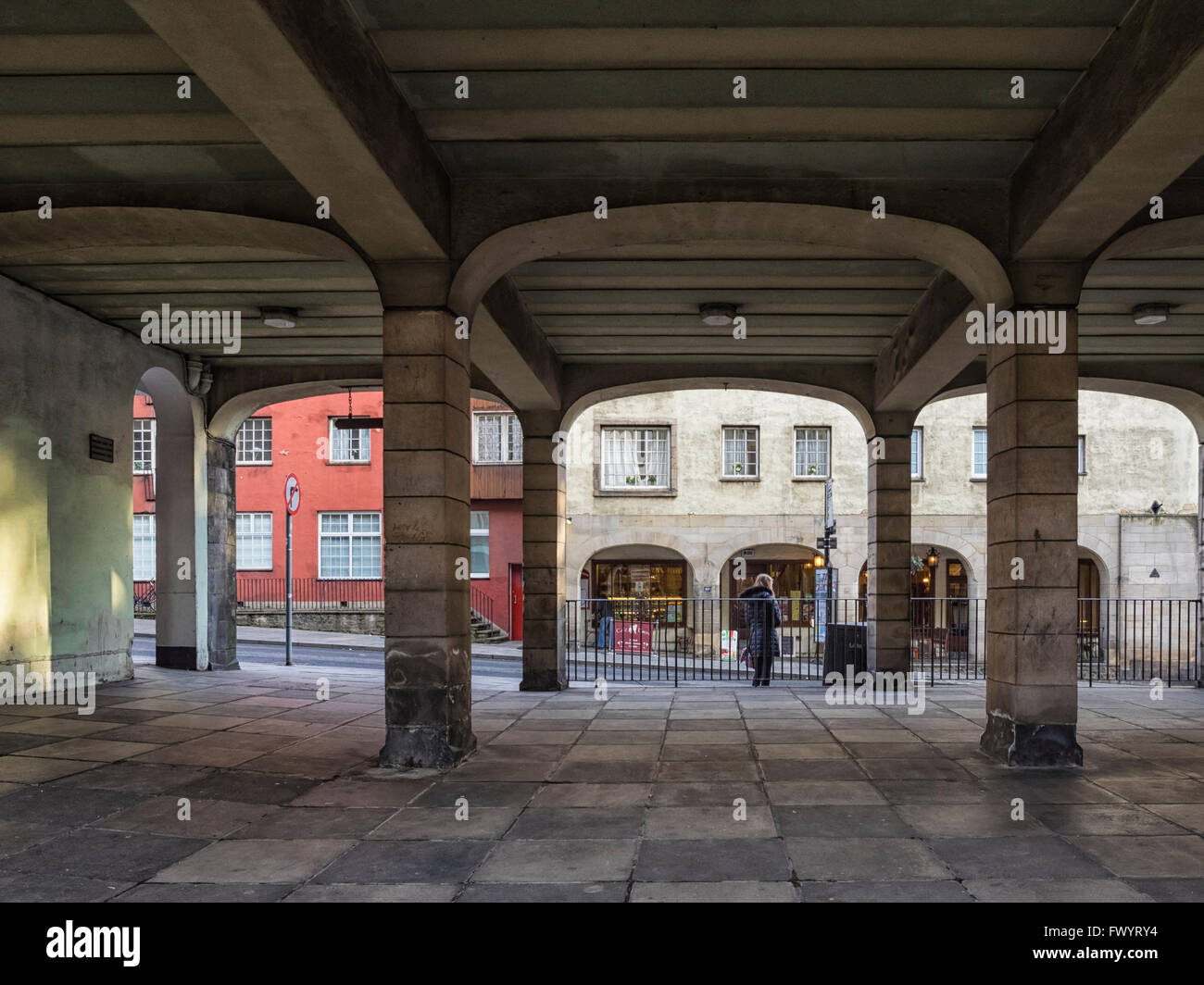 Bus stop edinburgh hi-res stock photography and images - Alamy