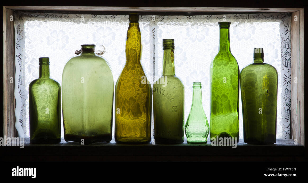 Old glass bottles hi-res stock photography and images - Alamy