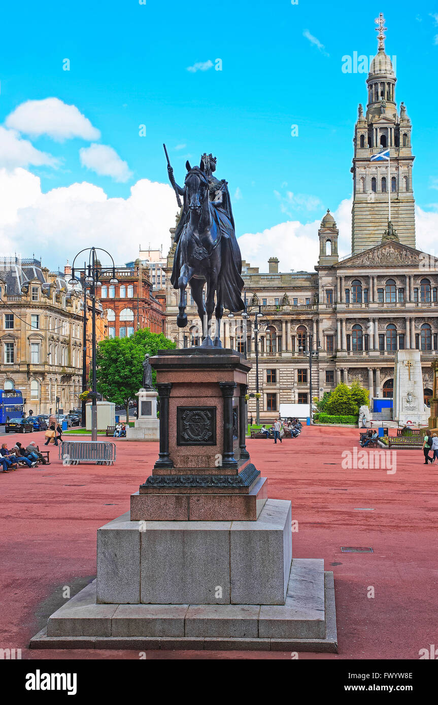 Glasgow Scotland May 8 2011 Statue Of Queen Victoria At Glasgow