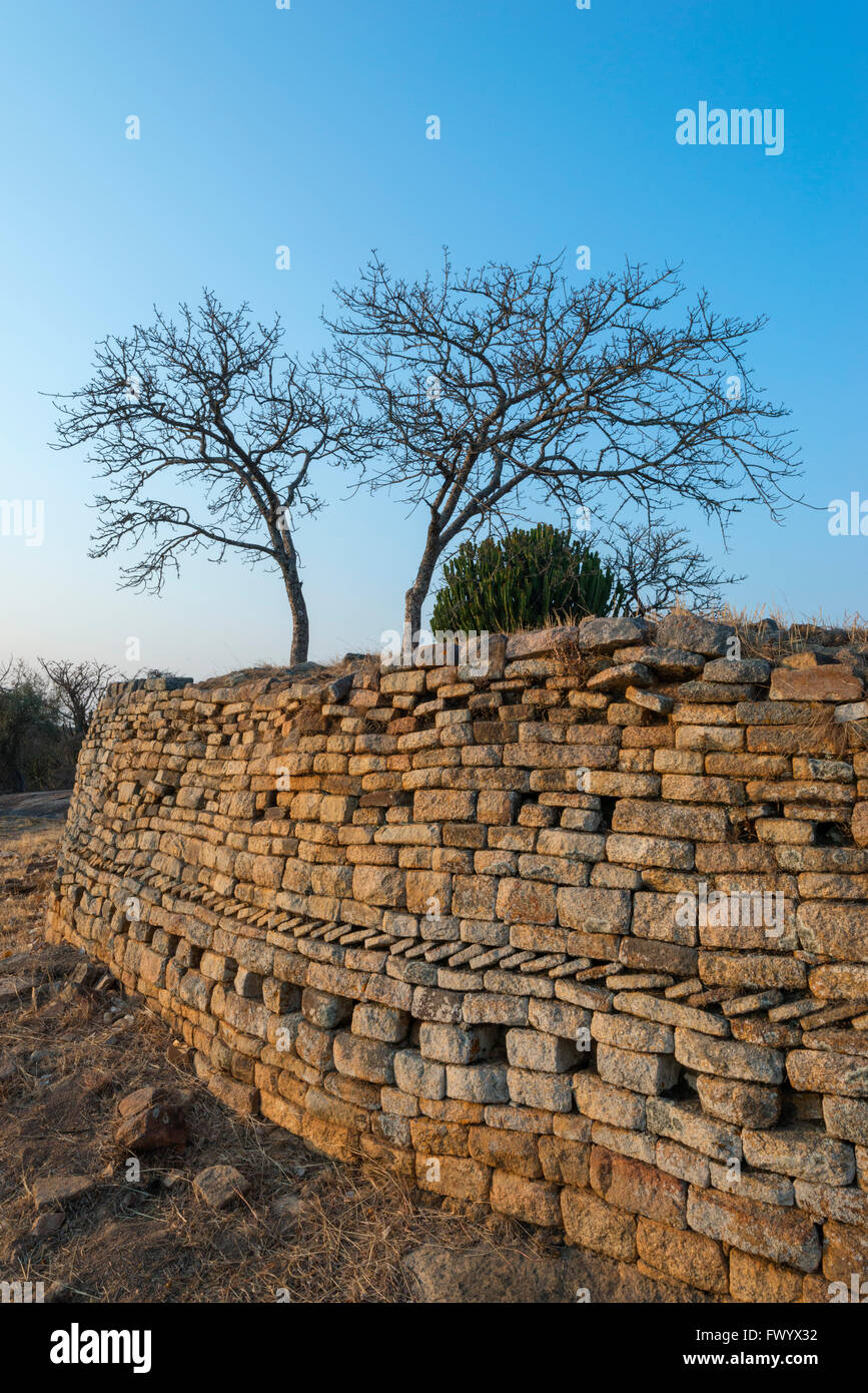 Dhlo dhlo ruins hi-res stock photography and images - Alamy