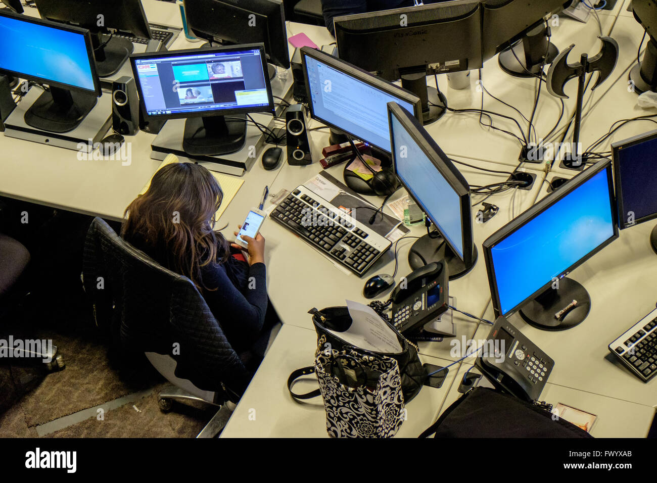 Georgia atlanta cnn center atrium hi-res stock photography and images ...