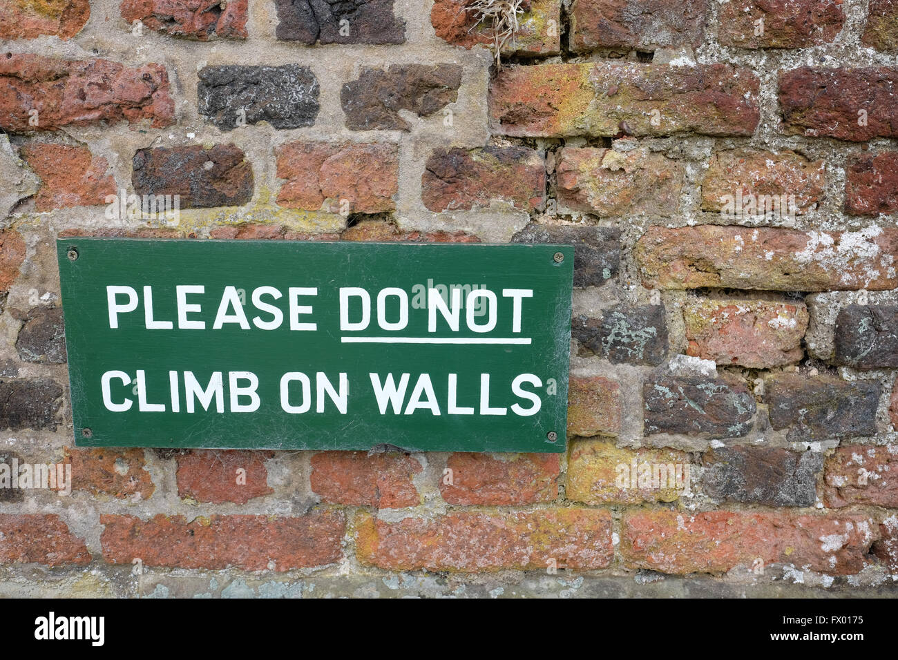 Please do not write on walls hi-res stock photography and images - Alamy
