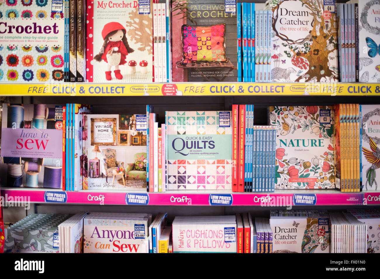 Bookshop shelf hi-res stock photography and images - Alamy