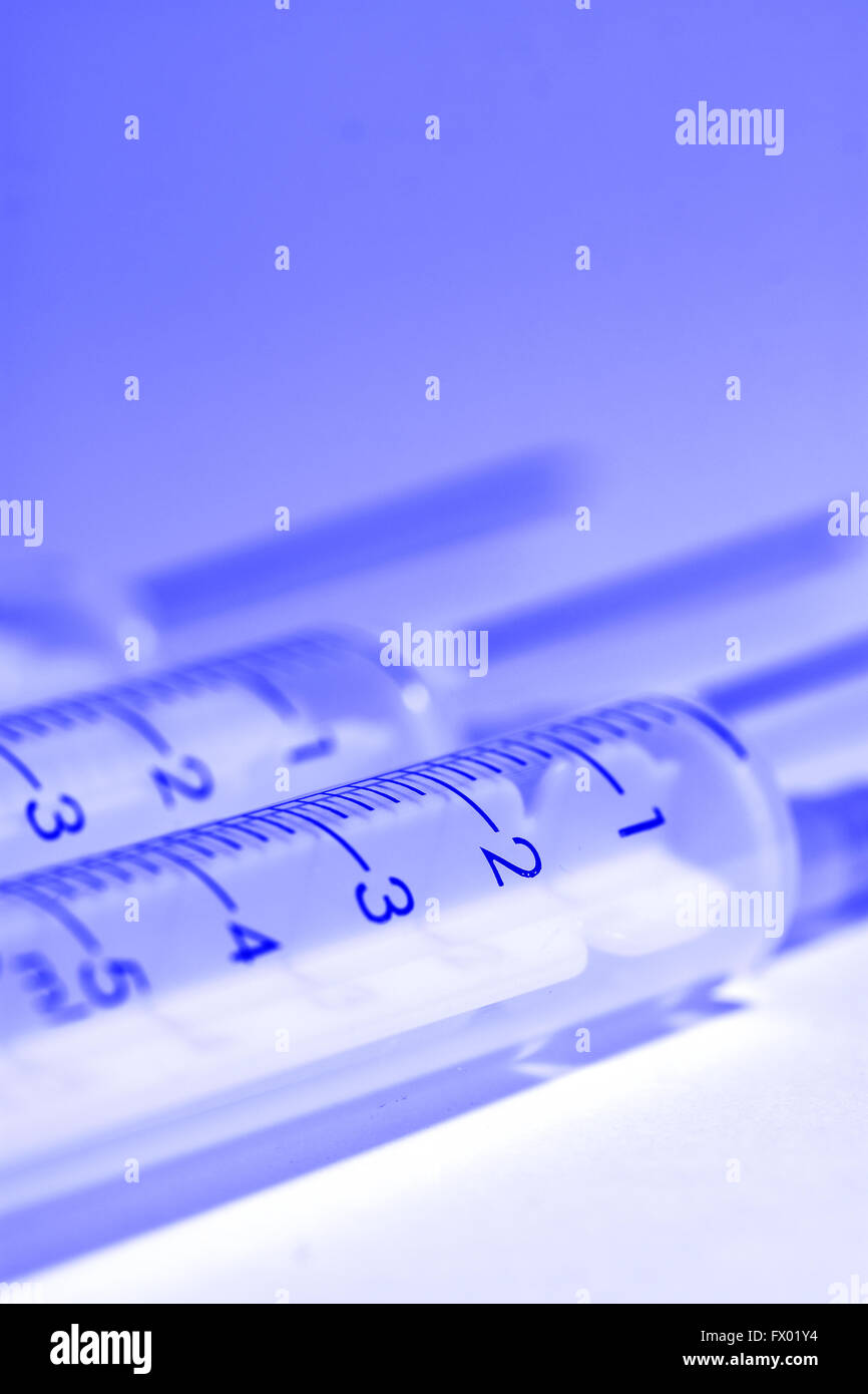 Close up syringe needle point hi-res stock photography and images - Alamy